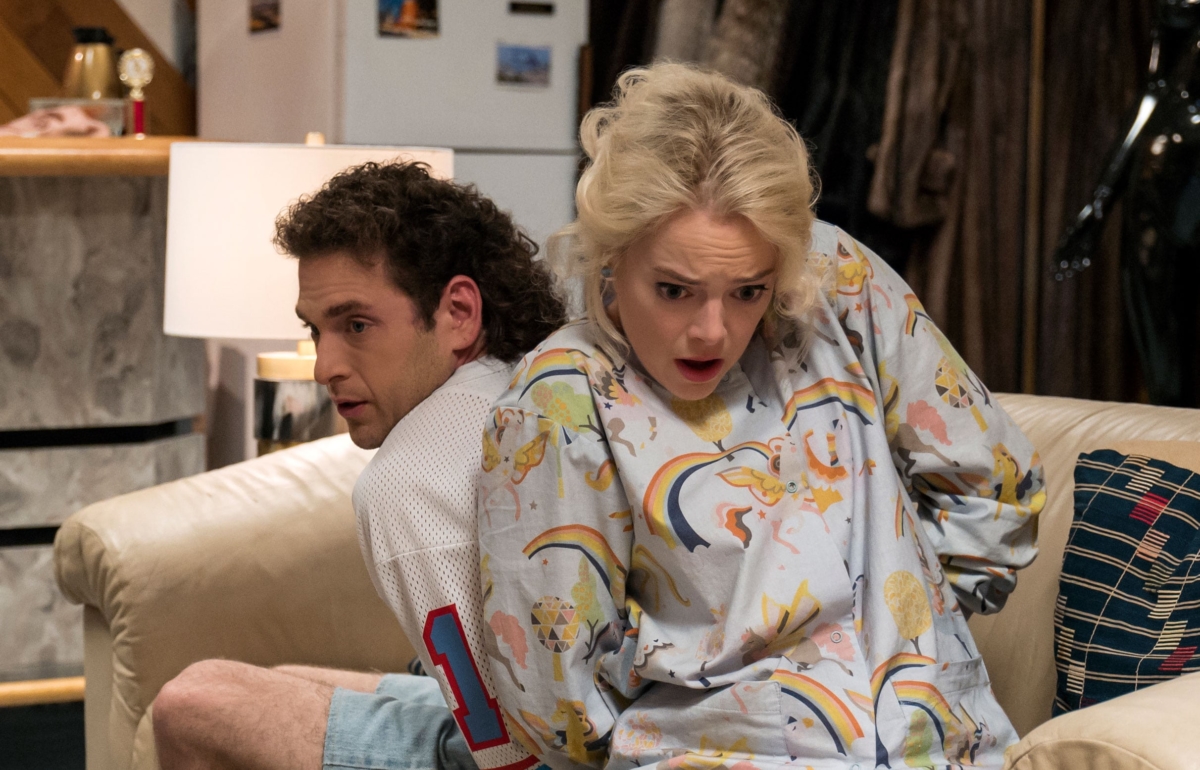Maniac: Netflix ile Psikolojinin Derinliklerine Yolculuk • theMagger