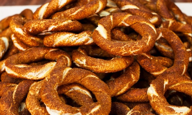 Simit: Geleneksel Sokak Lezzeti Mercek Altında • theMagger