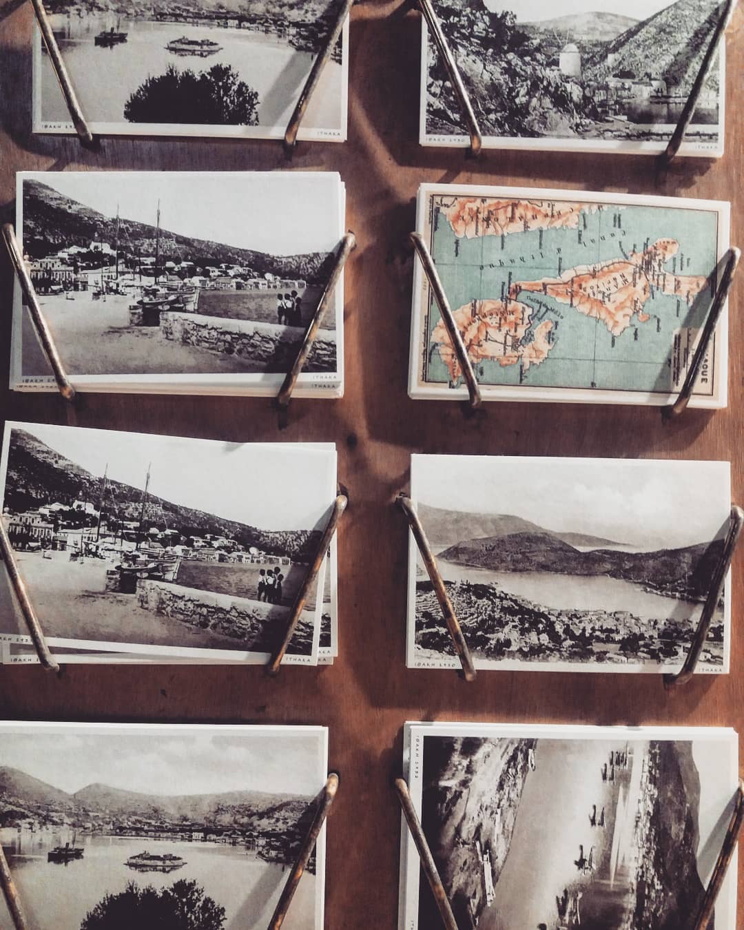 Kartpostallar: Her Birinin İçinde Tarihten İzler Gizli • theMagger