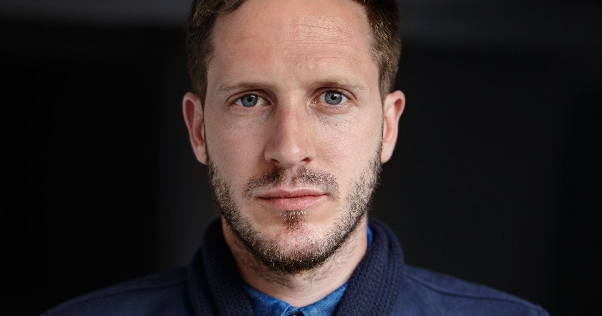 Daniel Popper: Festivallerin Büyüsünün Ardındaki Sanatçı • theMagger