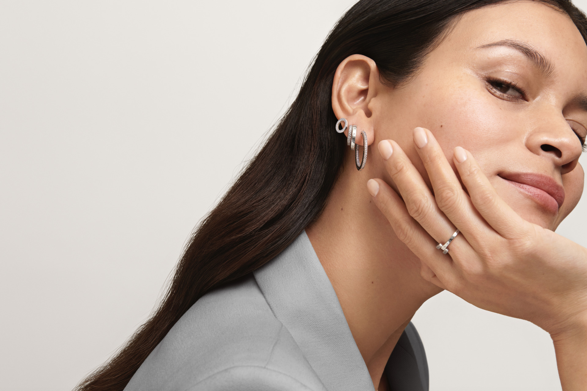 Minimalist ve Sofistike: Pandora Signature Koleksiyonu • theMagger