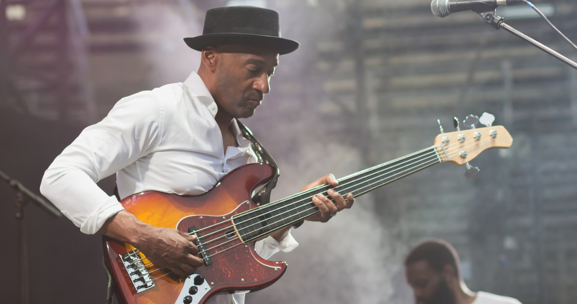 Marcus Miller: Basın Efendisi Mercek Altında • theMagger