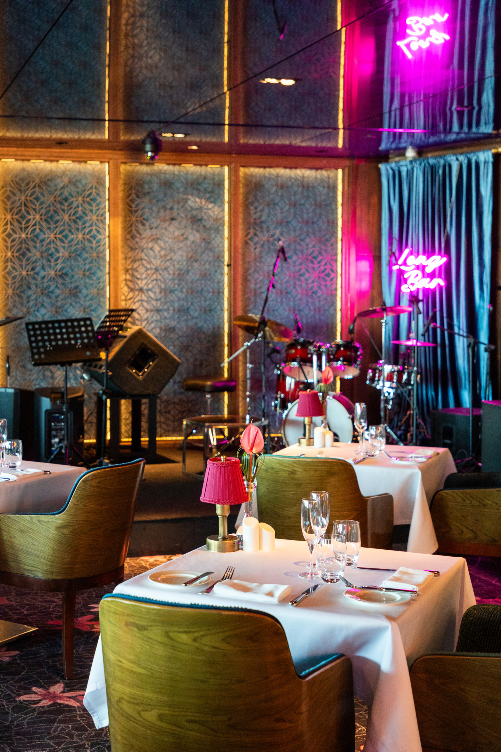Gastronomiye Canlı Müzik Katılınca: Long Bar’da Buluşuyoruz • theMagger